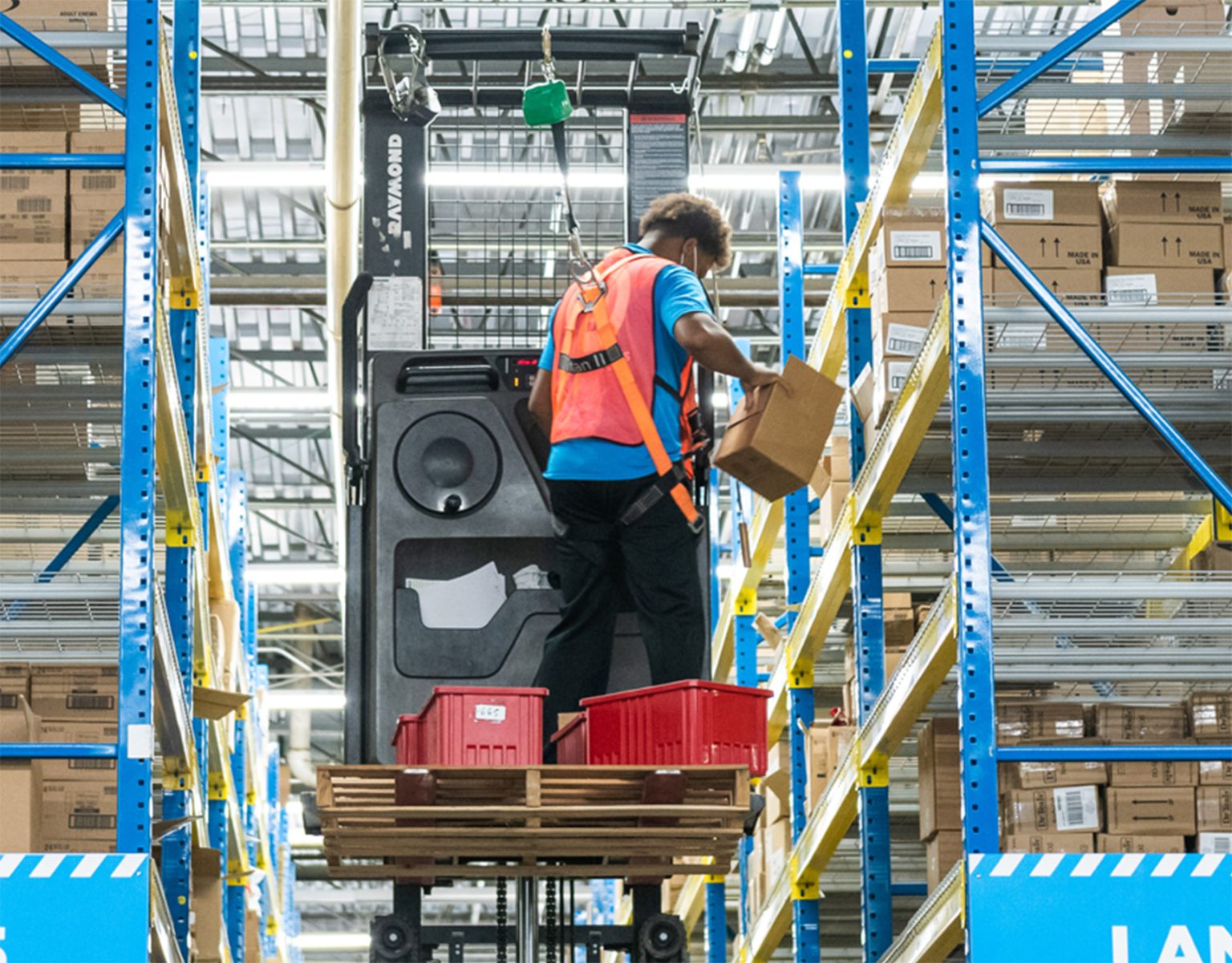 About us • Packable